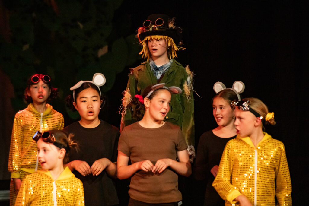 Year 6 Leavers Performance of Wizard of Oz | The Granville School